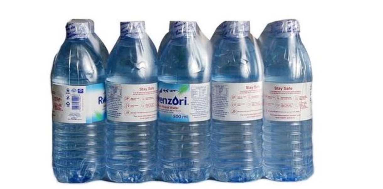 ¿Cuánto vale una botella de agua en Uganda?- Tours de gorilas africanos